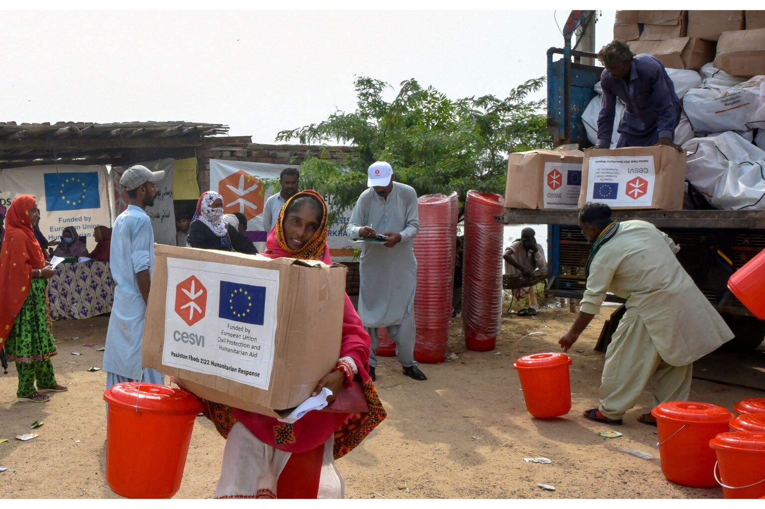 Climate emergency in Pakistan: ever-increasing numbers and an ... Climate emergency in Pakistan: ever-increasing numbers and an ...